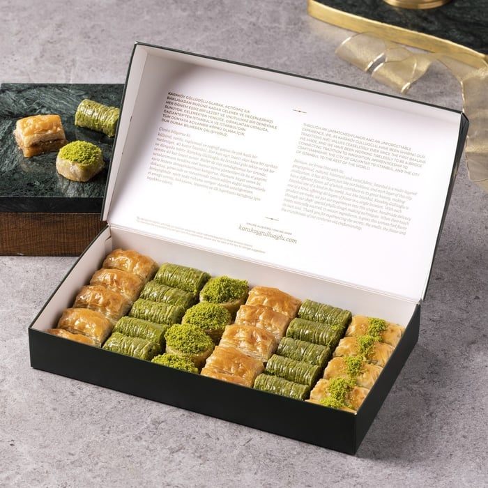 Assorted Baklava Box 1 Kg - Mixed Turkish Delights – Food Türkiye