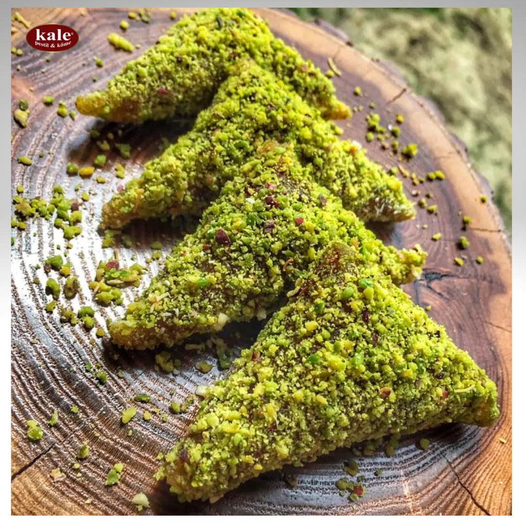 Pistachio Amulet Dessert 500 G | Nutty Turkish Fruit Leather – Food Türkiye